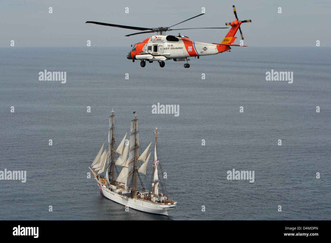 Formation teamwork synchronized hi-res stock photography and images - Alamy