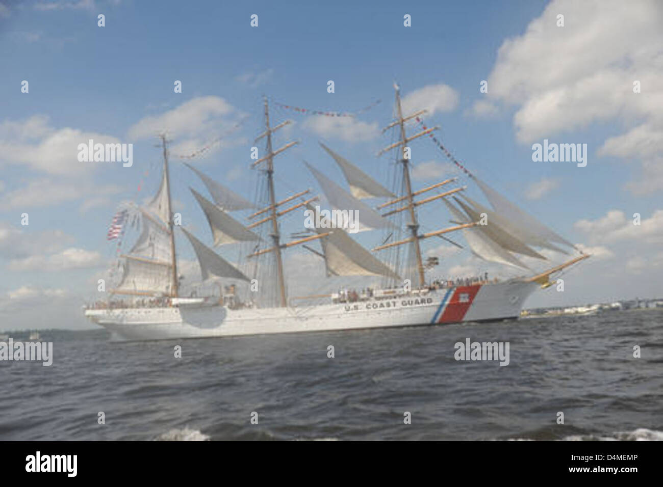 Uscg eagle hi-res stock photography and images - Alamy