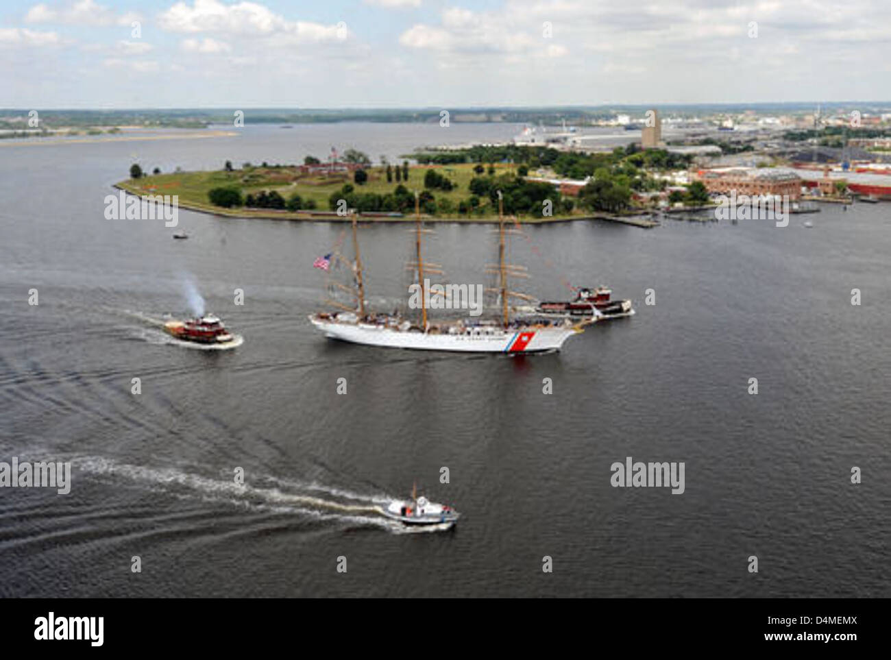 Opsail hi-res stock photography and images - Alamy