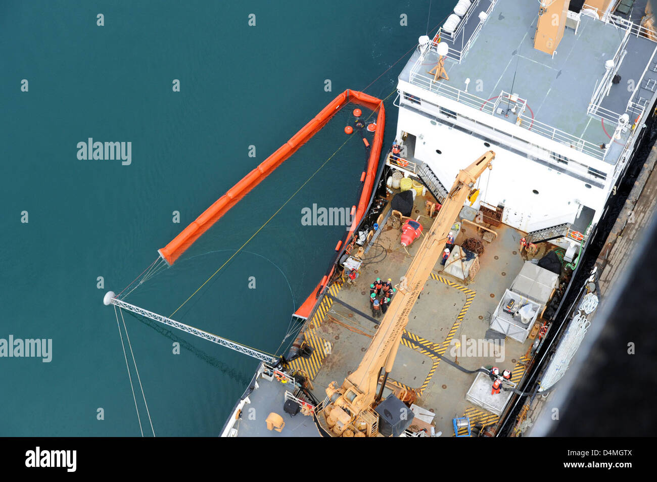 Oil spill containment system hi-res stock photography and images - Alamy