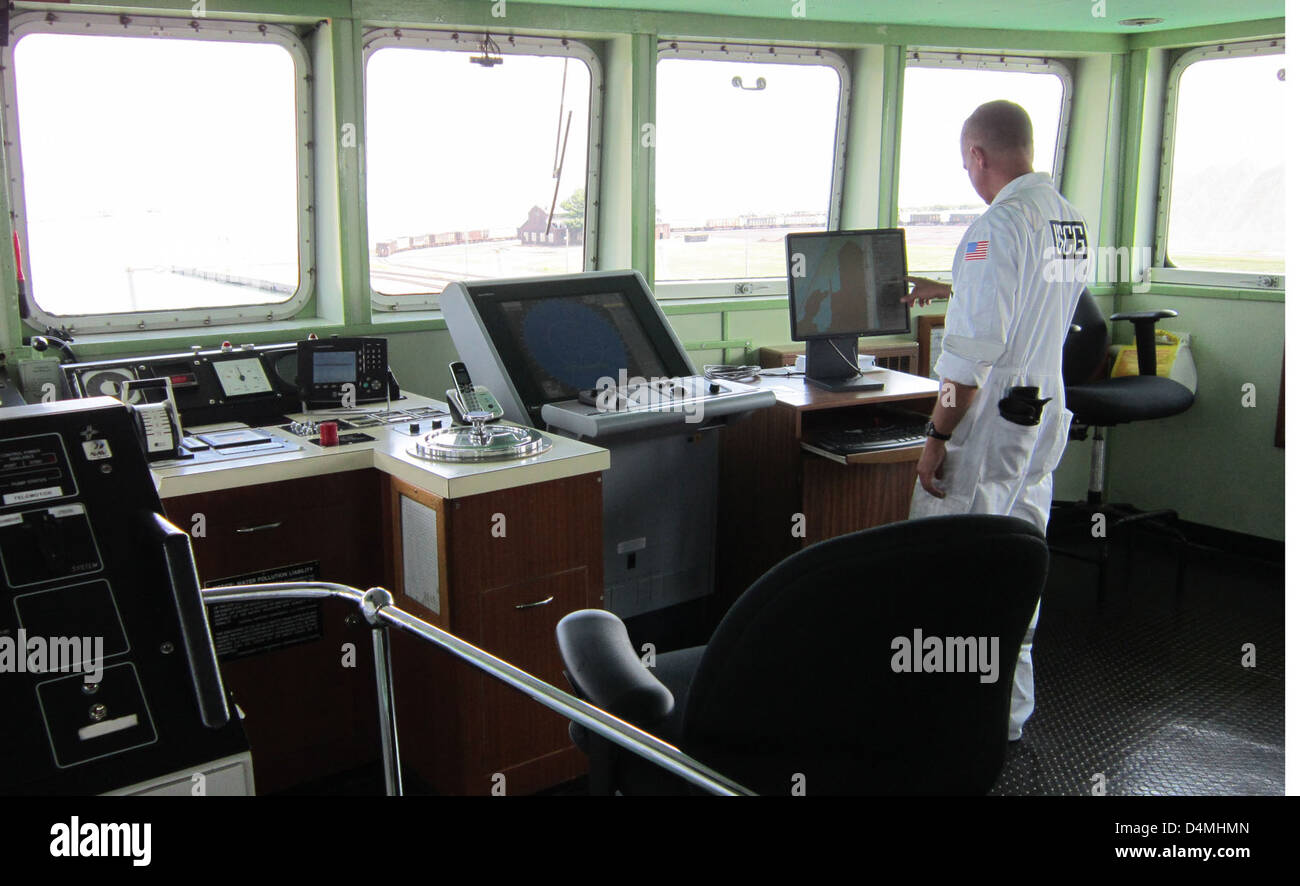 Vessel safety exam hi-res stock photography and images - Alamy