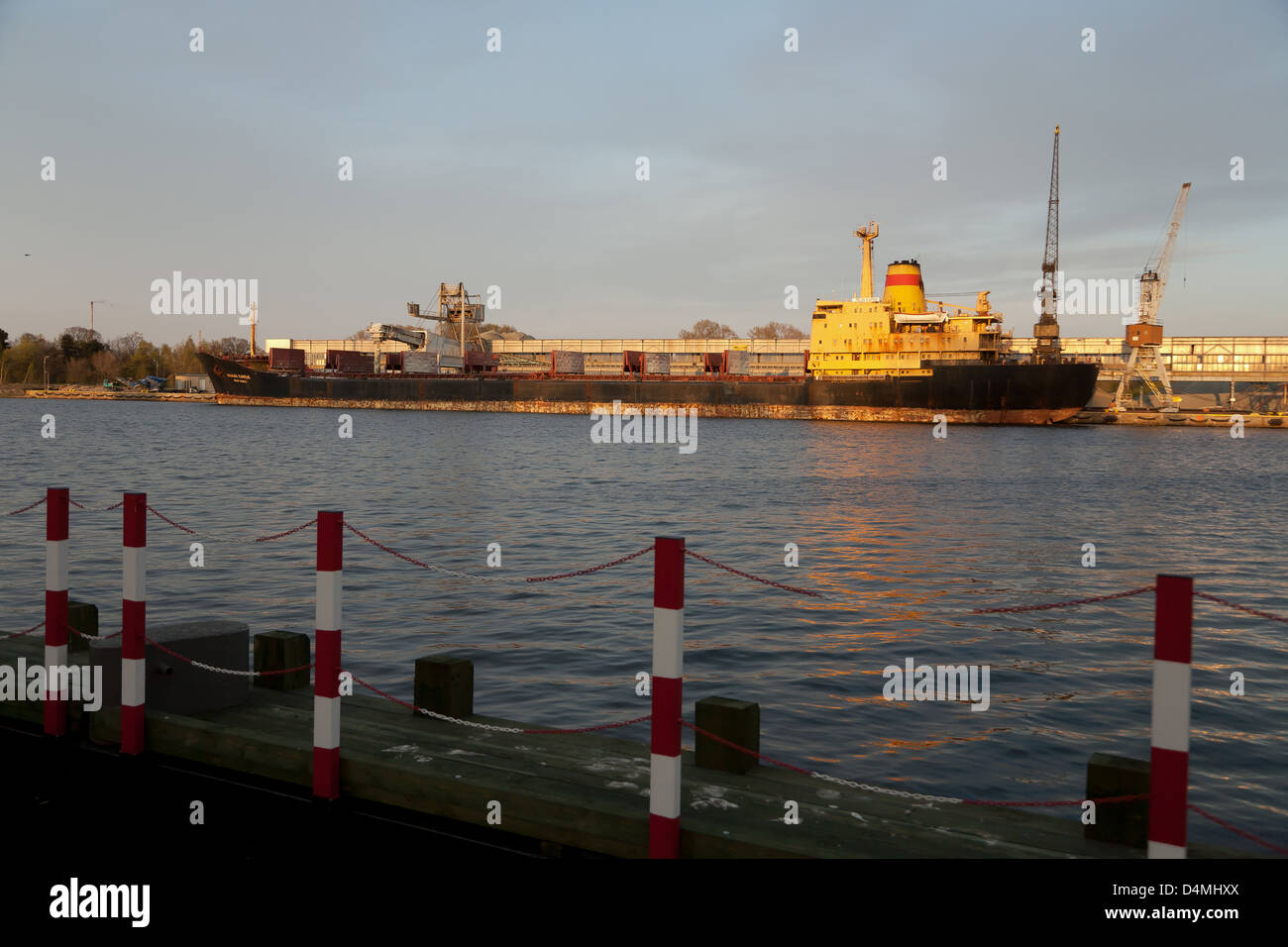 Cargo wharf hi-res stock photography and images - Alamy
