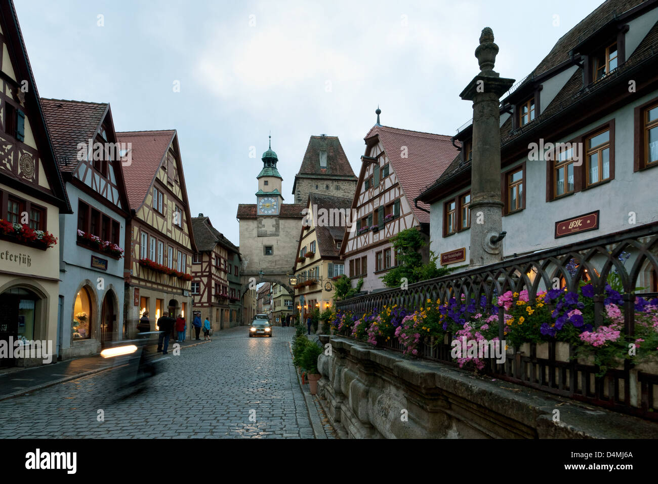 Roeder bow hi-res stock photography and images - Alamy