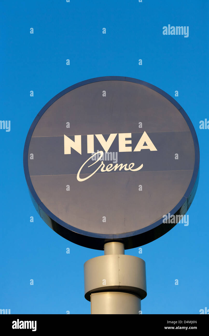 Nivea logo hi-res stock photography and images - Alamy