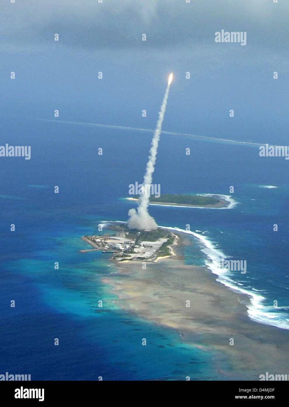 Kwajalein hi-res stock photography and images - Alamy