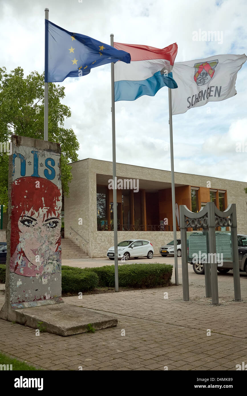 Schengen, Luxembourg or, flags in front of the museum Europaeische ...