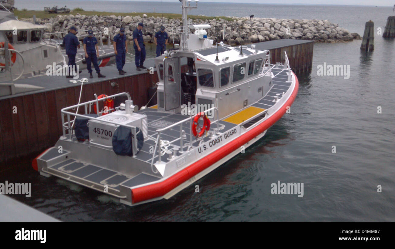 Us coast guard response boat medium hi-res stock photography and images ...