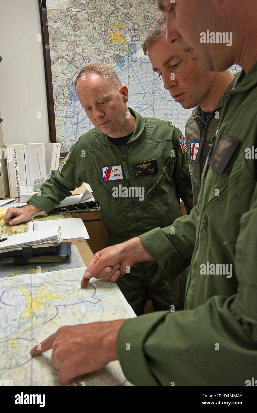 Flight crew safety briefing hi-res stock photography and images - Alamy