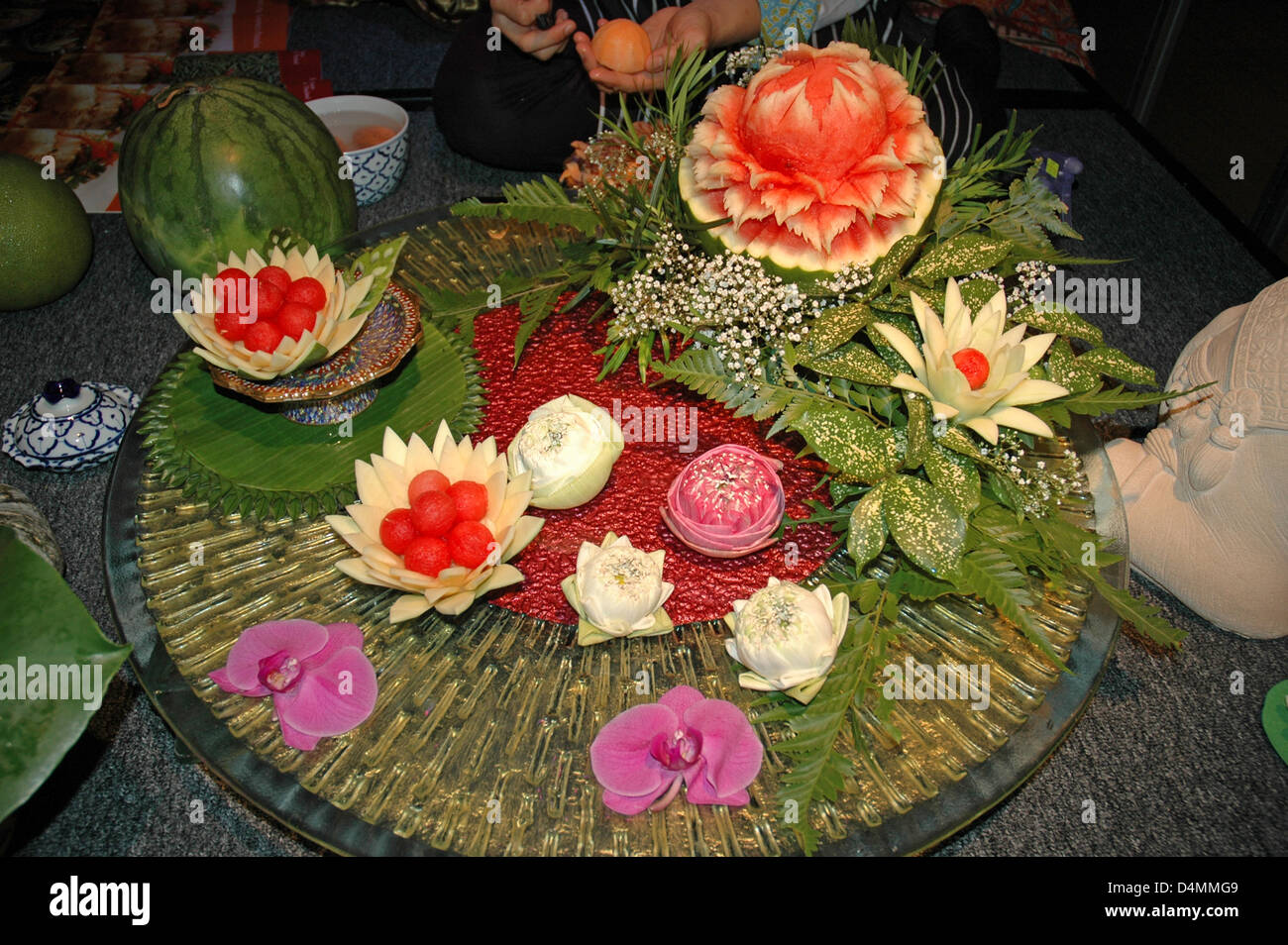 Melon melons display hi-res stock photography and images - Alamy
