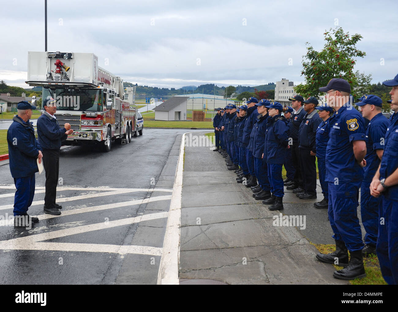Coast guard personnel base hi-res stock photography and images - Alamy