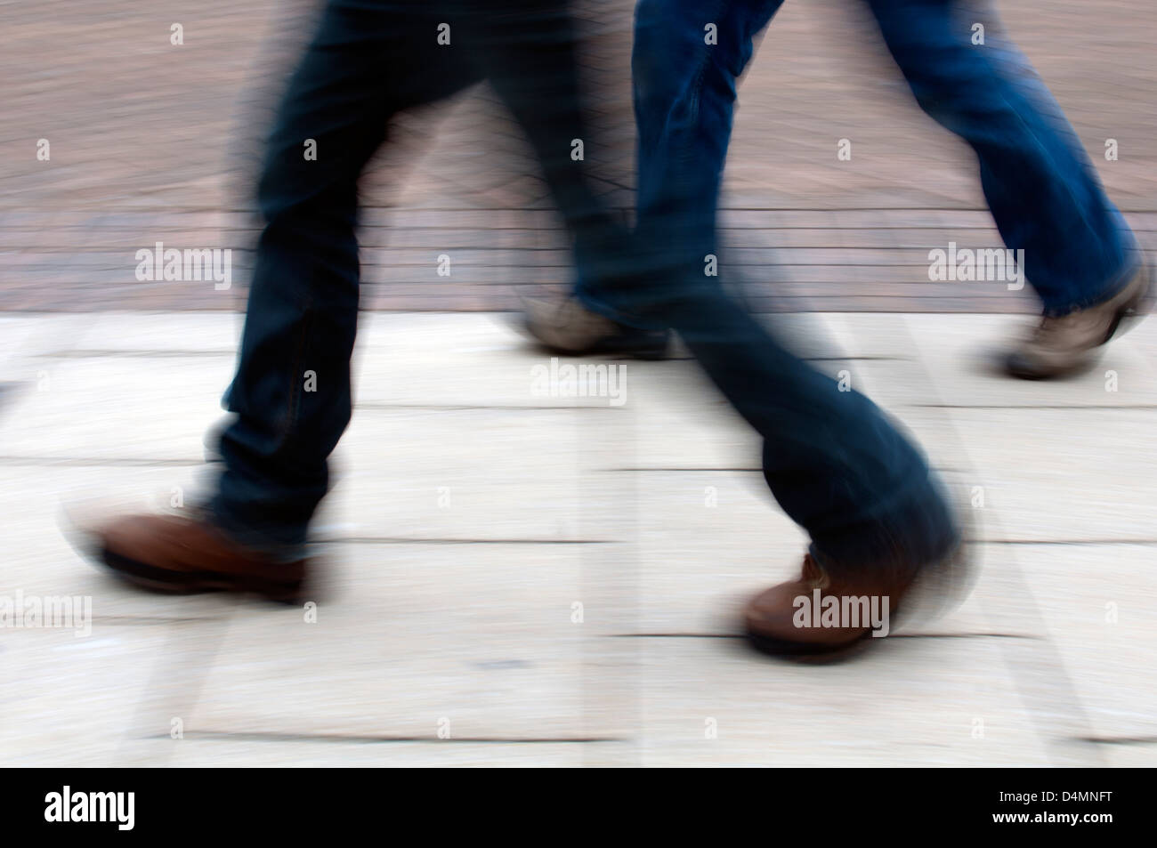 Blurred moving people hi-res stock photography and images - Alamy