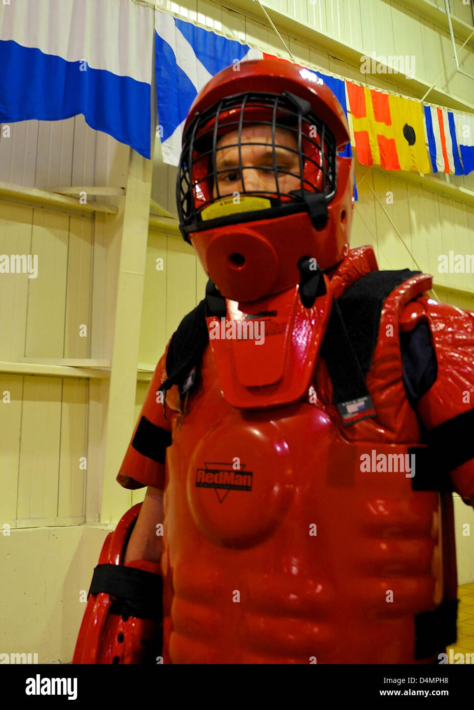 The CGC Munro (WMSL-755) conducted law enforcement training in Kodiak ...