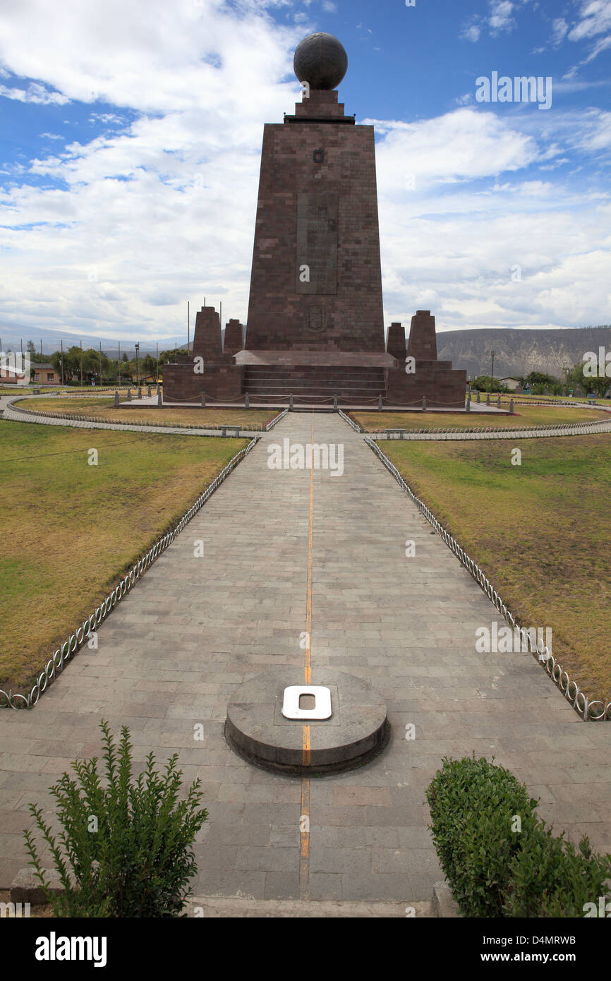 Equator line dividing hi-res stock photography and images - Alamy