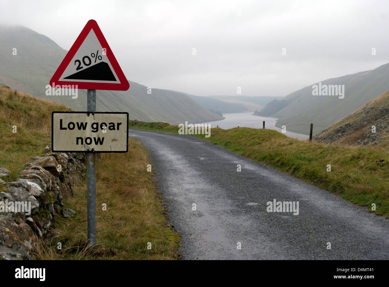 Steep hill uk road sign hi-res stock photography and images - Alamy