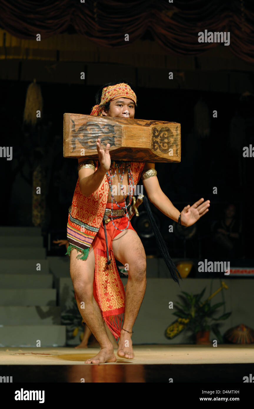 Iban Man or Dancer Dancing Strength Dance Sarawak Borneo Malaysia Stock ...
