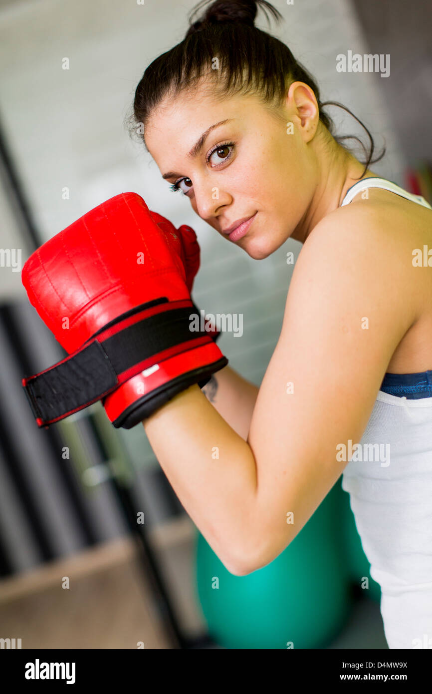 Boxing girl hi-res stock photography and images - Alamy
