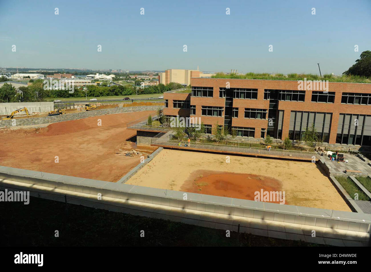 New Coast Guard Headquarters Building High Resolution Stock Photography ...