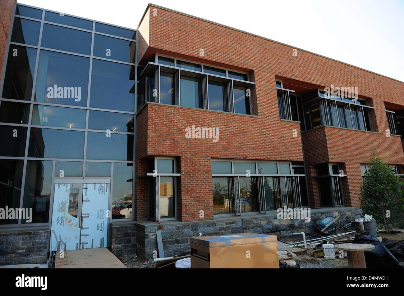 New Coast Guard Headquarters Building High Resolution Stock Photography ...