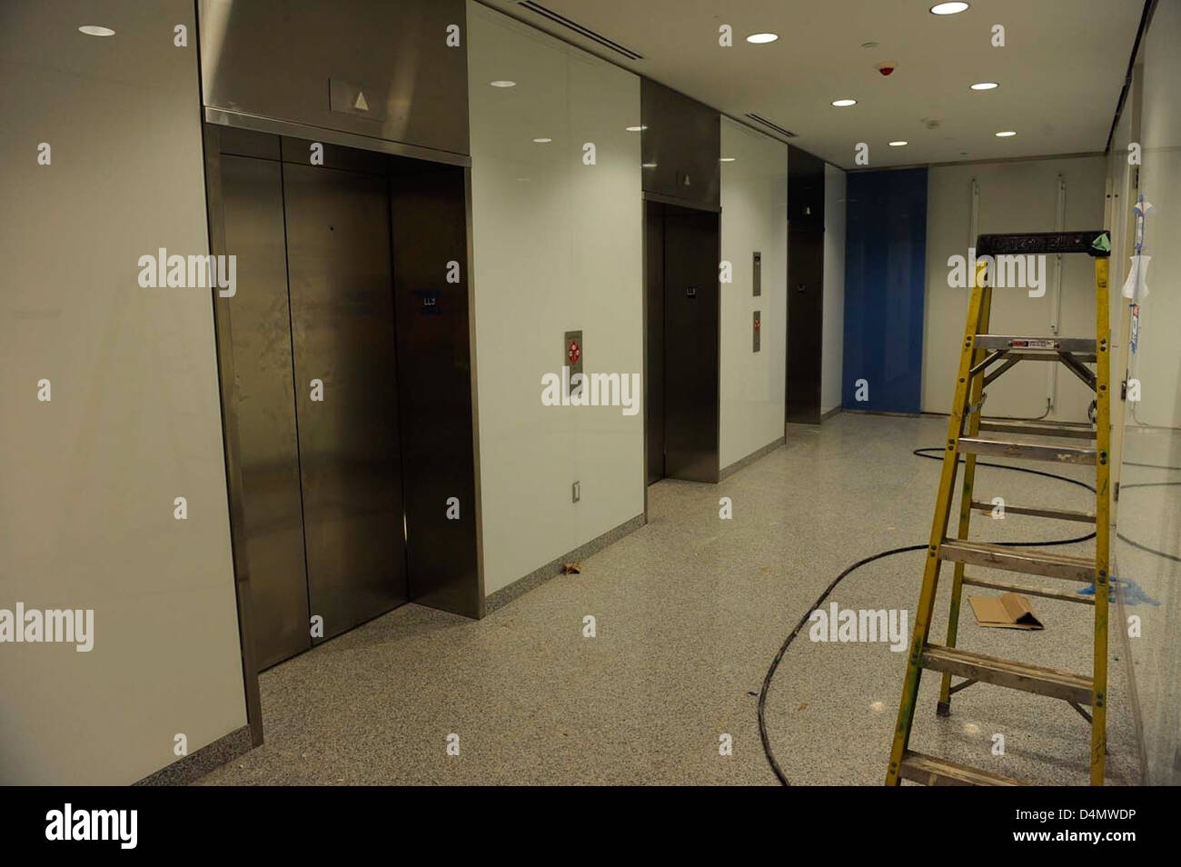 New Coast Guard Headquarters Building High Resolution Stock Photography ...