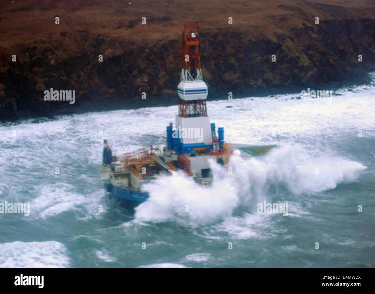 The drilling rig Kulluk ran aground near Sitkalidak Island in Alaska ...