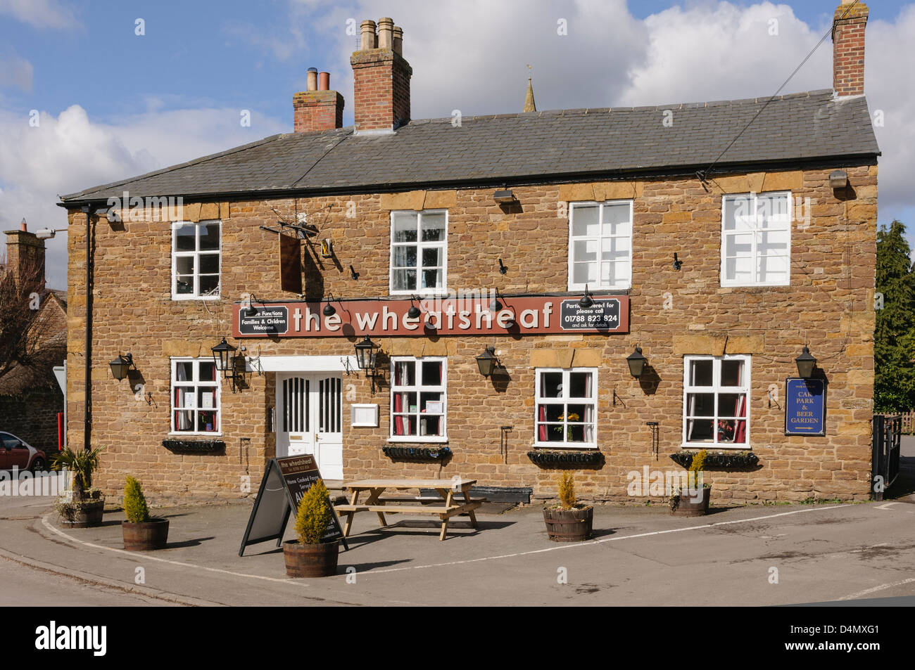 Northampton pub hi-res stock photography and images - Alamy