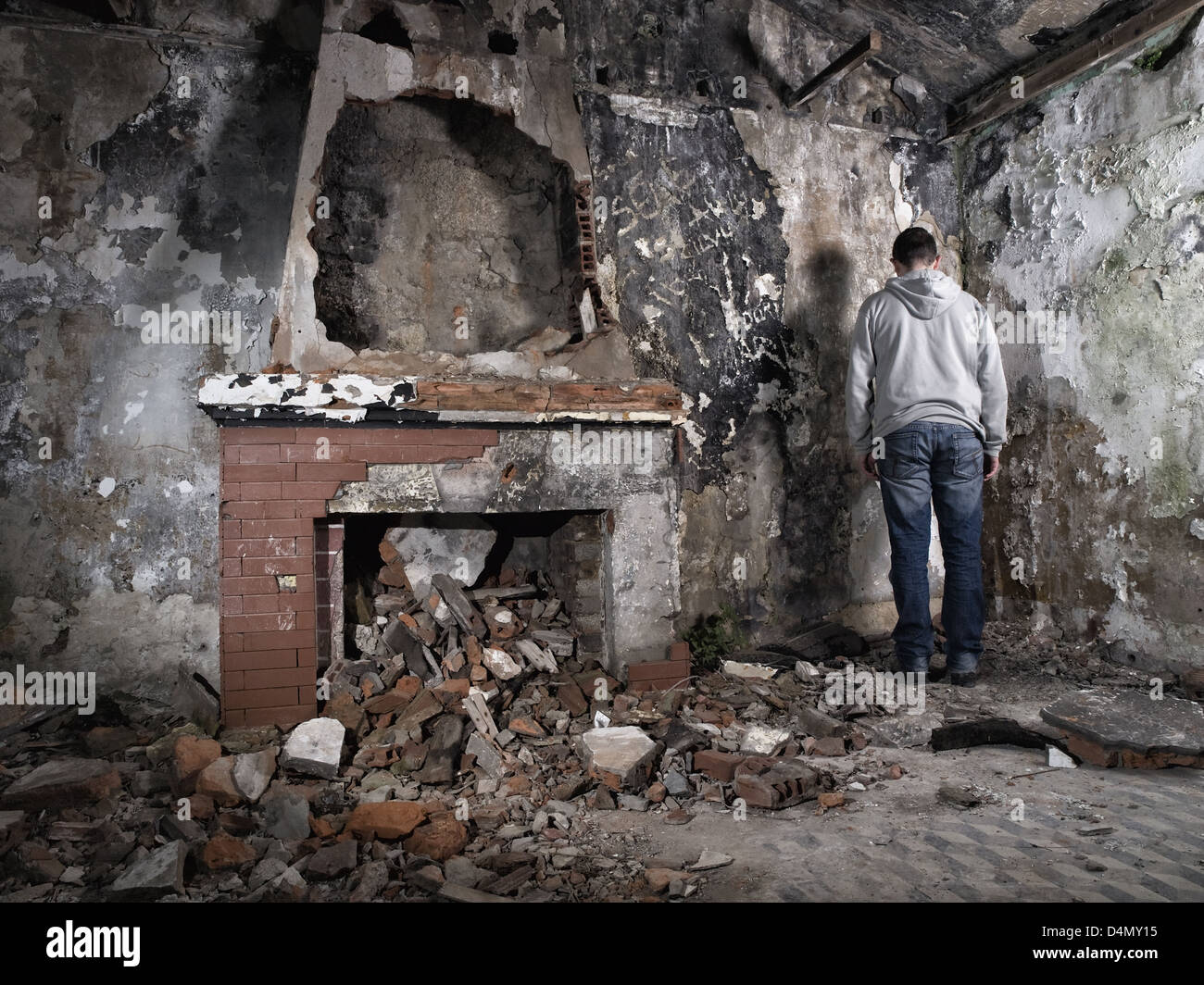 Ruin ruins fireplace hi-res stock photography and images - Alamy