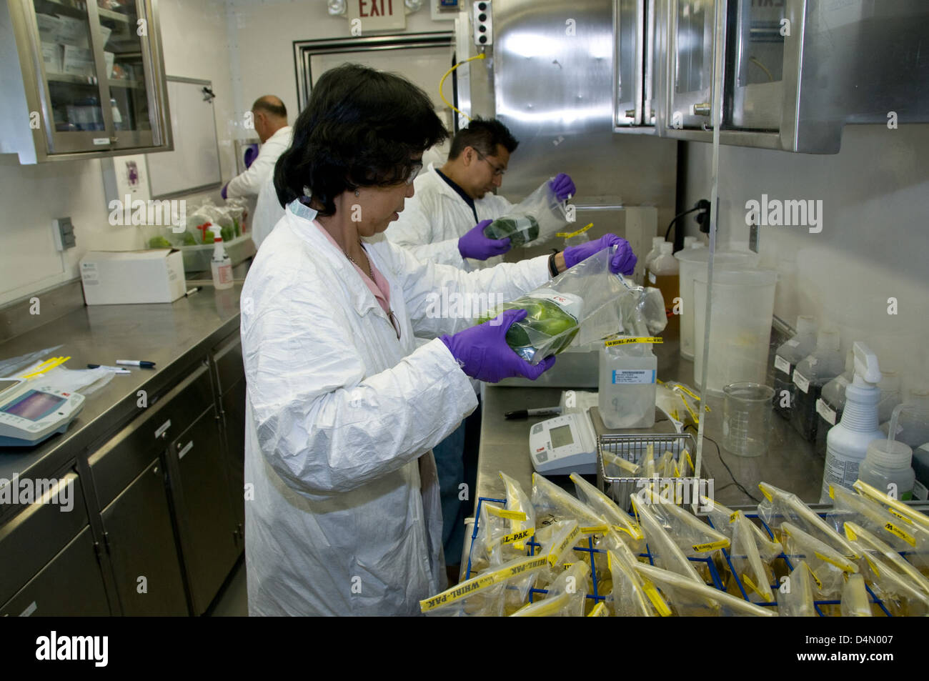 Fda mobile laboratory food safety microbiology e coli o157 hi-res stock ...