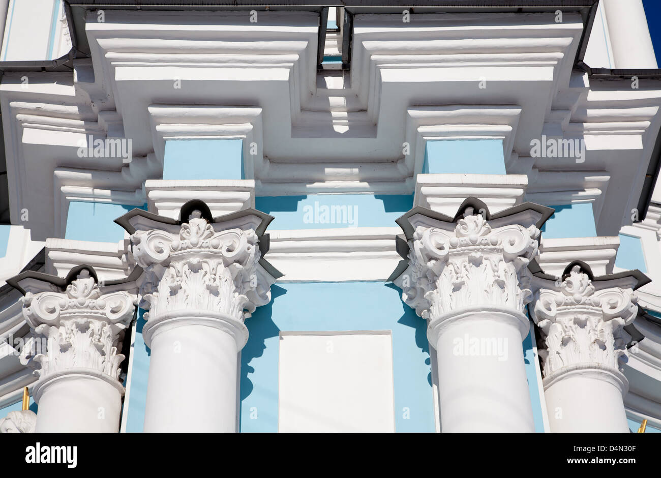 Column capitals hi-res stock photography and images - Alamy