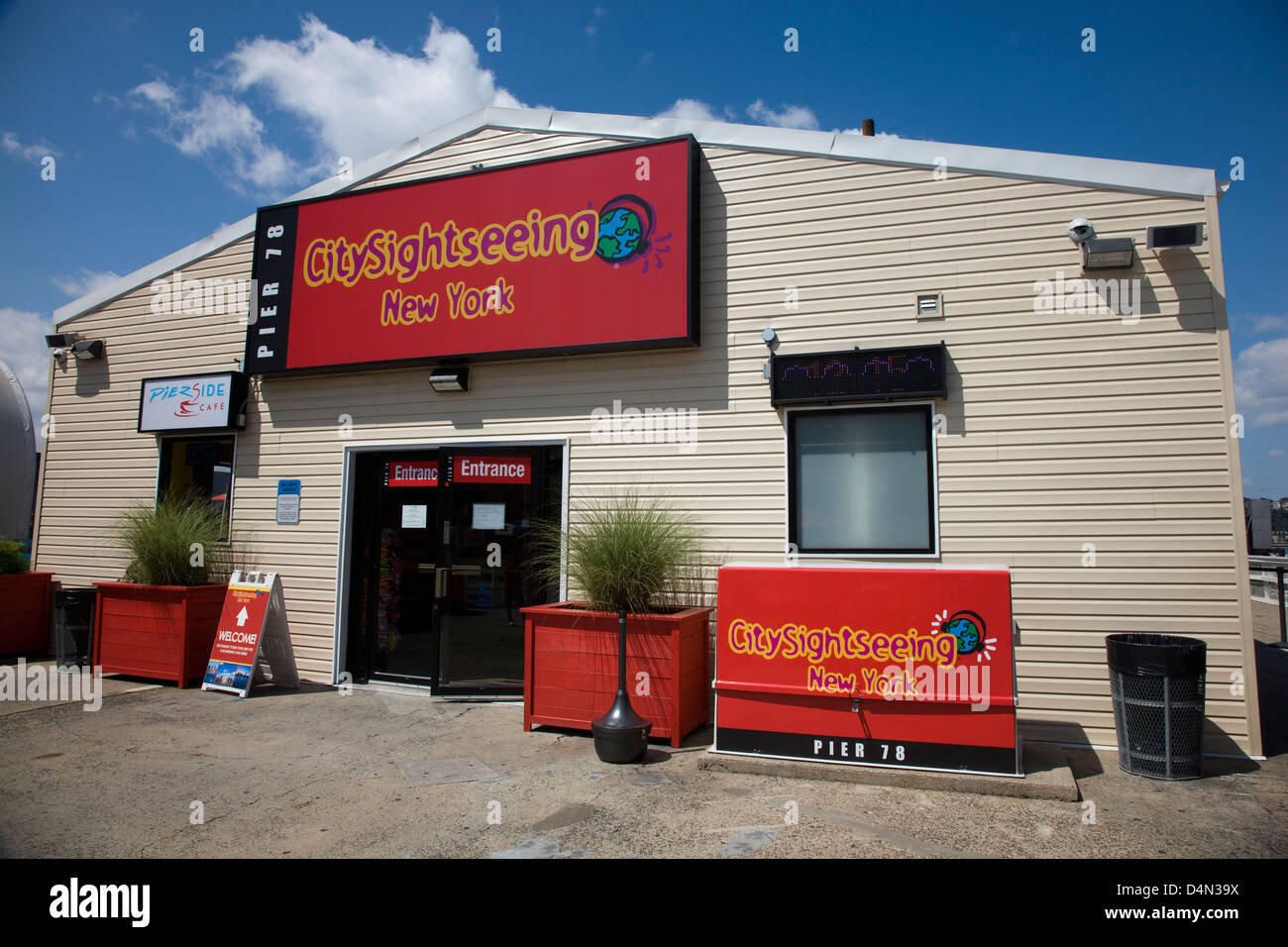 Boat departure point hi-res stock photography and images - Alamy