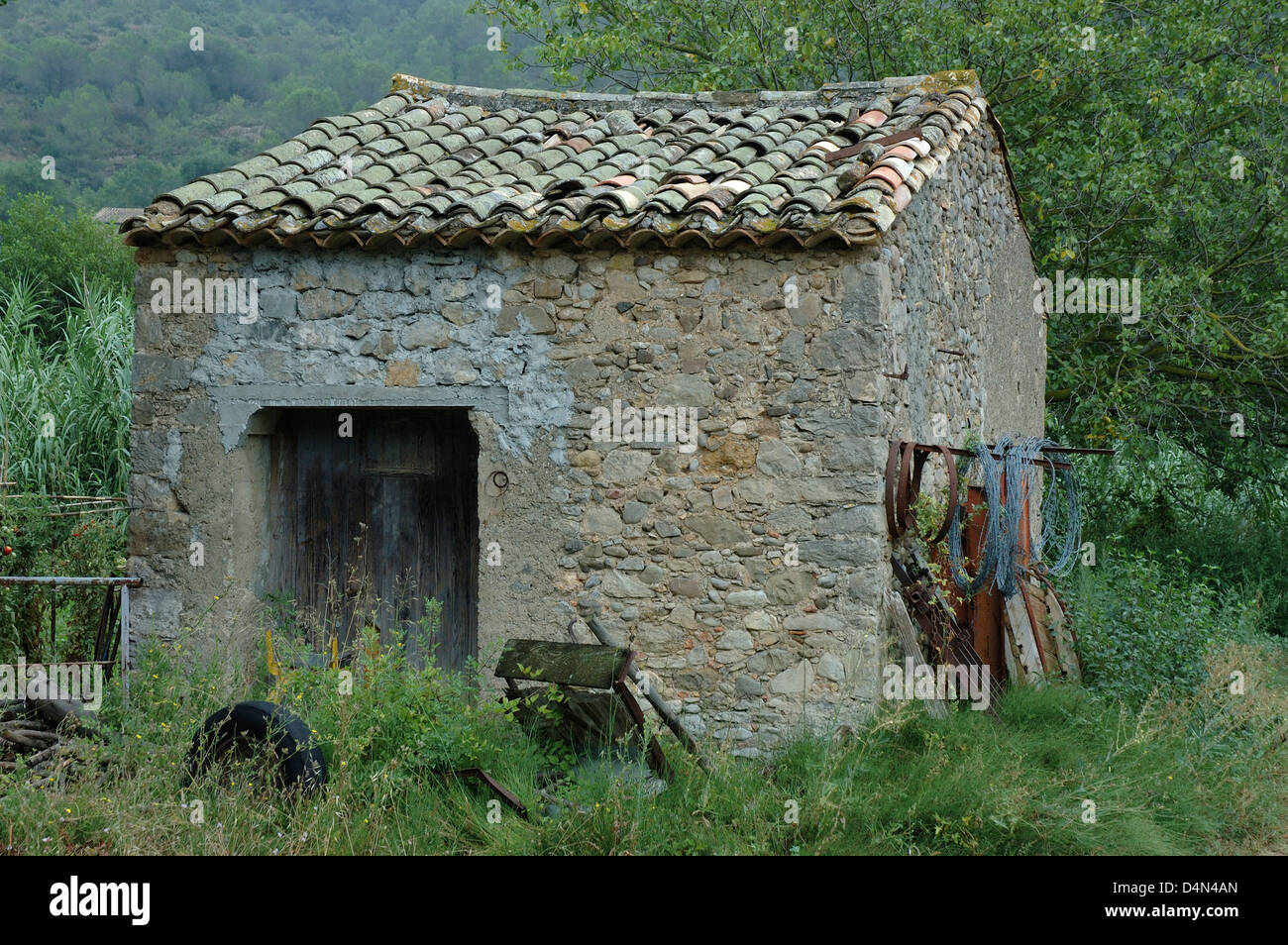 Stone outhouse hi-res stock photography and images - Alamy