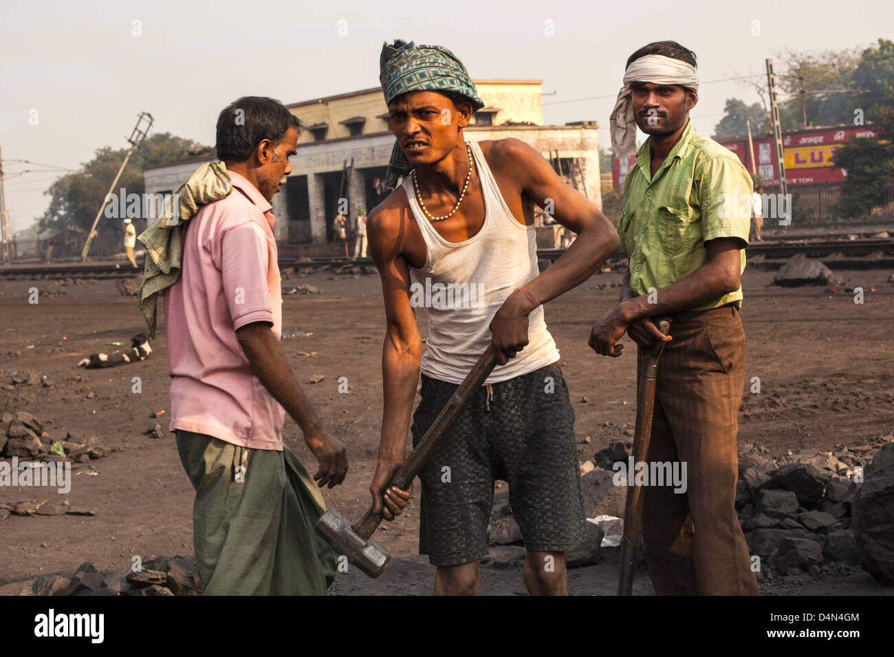 Railway workers, uttar Pradesh, India Stock Photo - Alamy