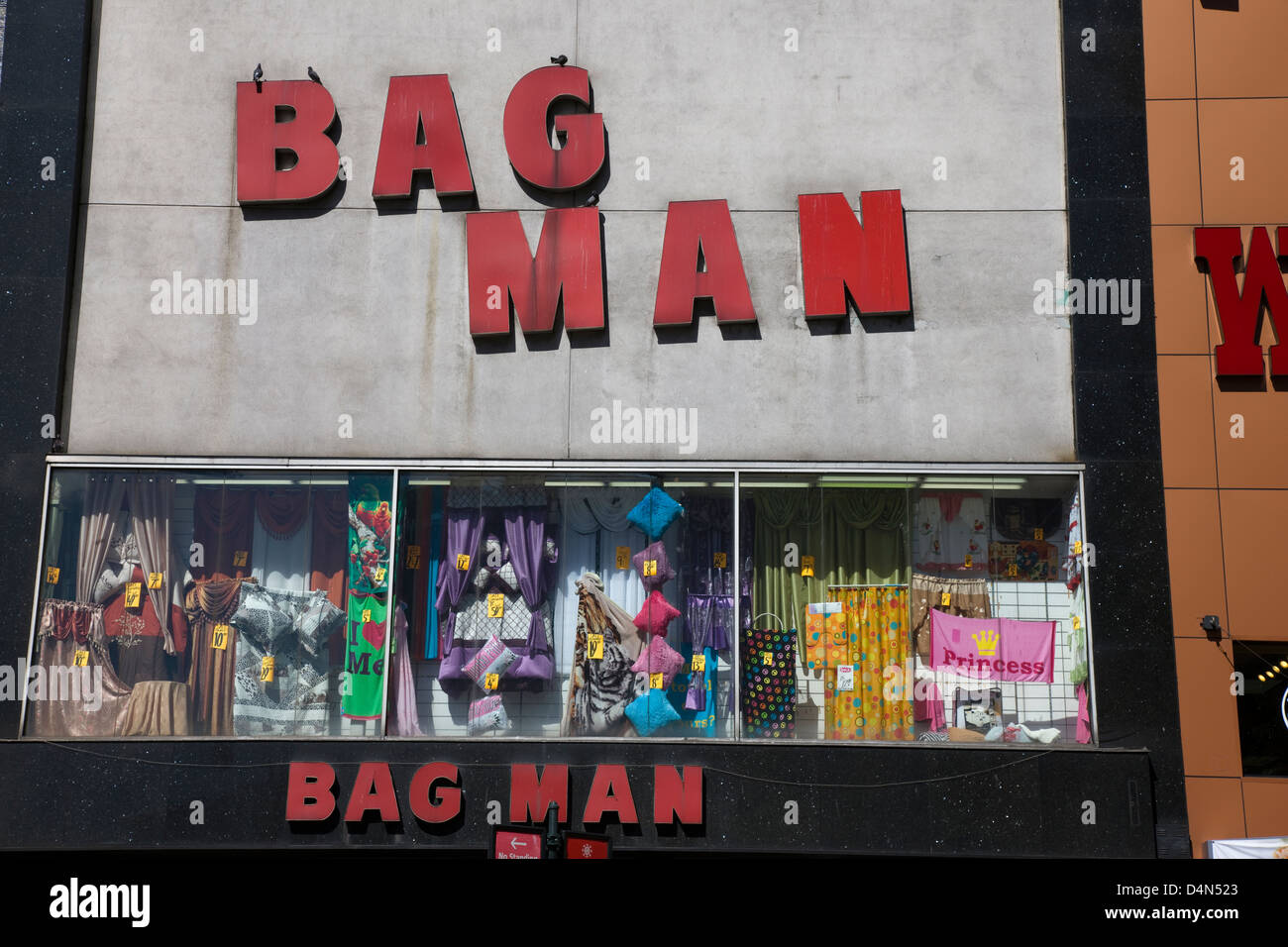 Handbags manhattan new york hi-res stock photography and images - Alamy