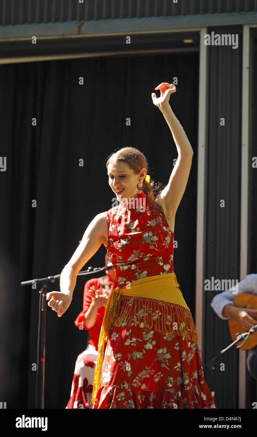 Dancer outfit hi-res stock photography and images - Alamy