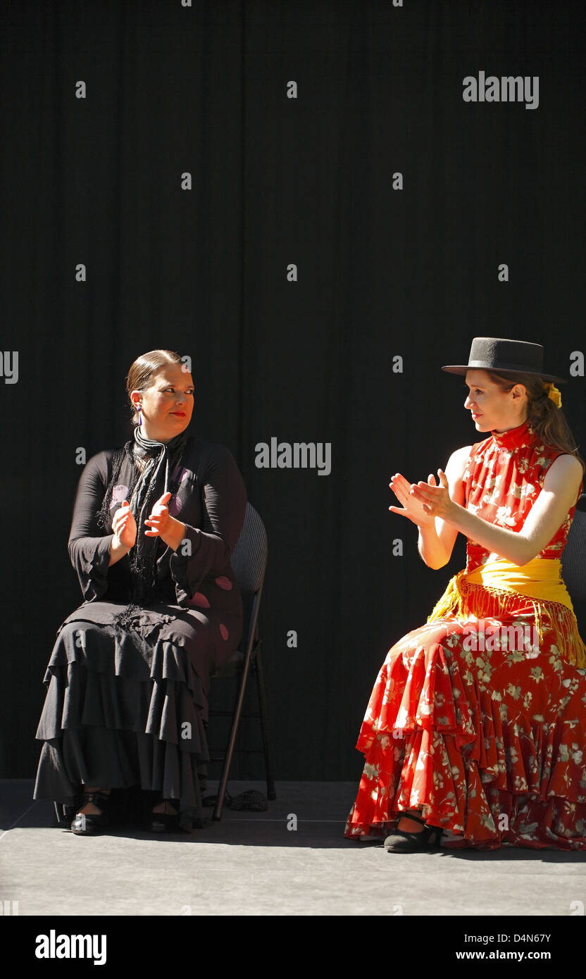 Flamenco group hi-res stock photography and images - Alamy