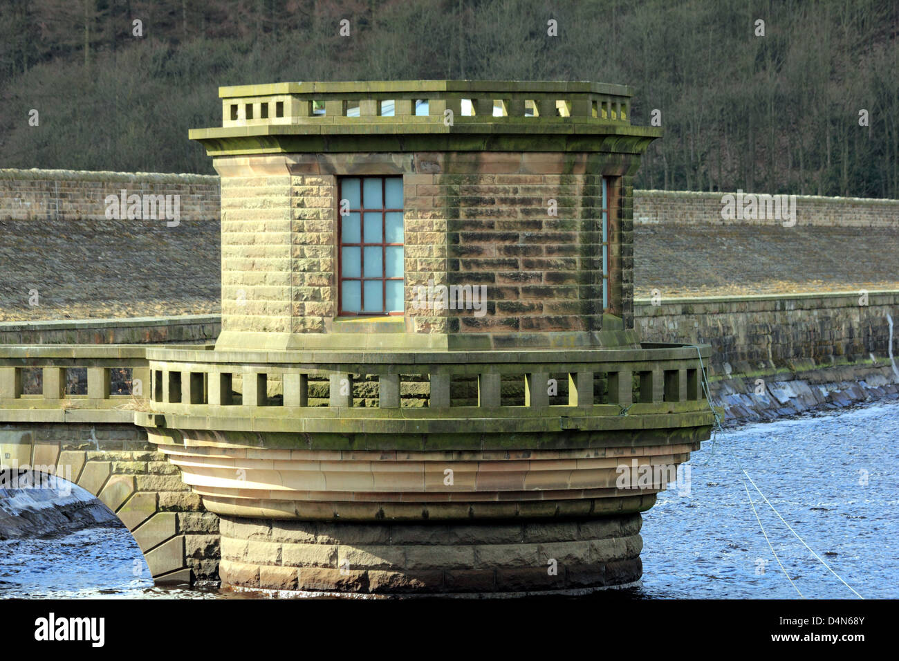 Ladybower Reservoir Draw Off Towers on Dam face Stock Photo - Alamy