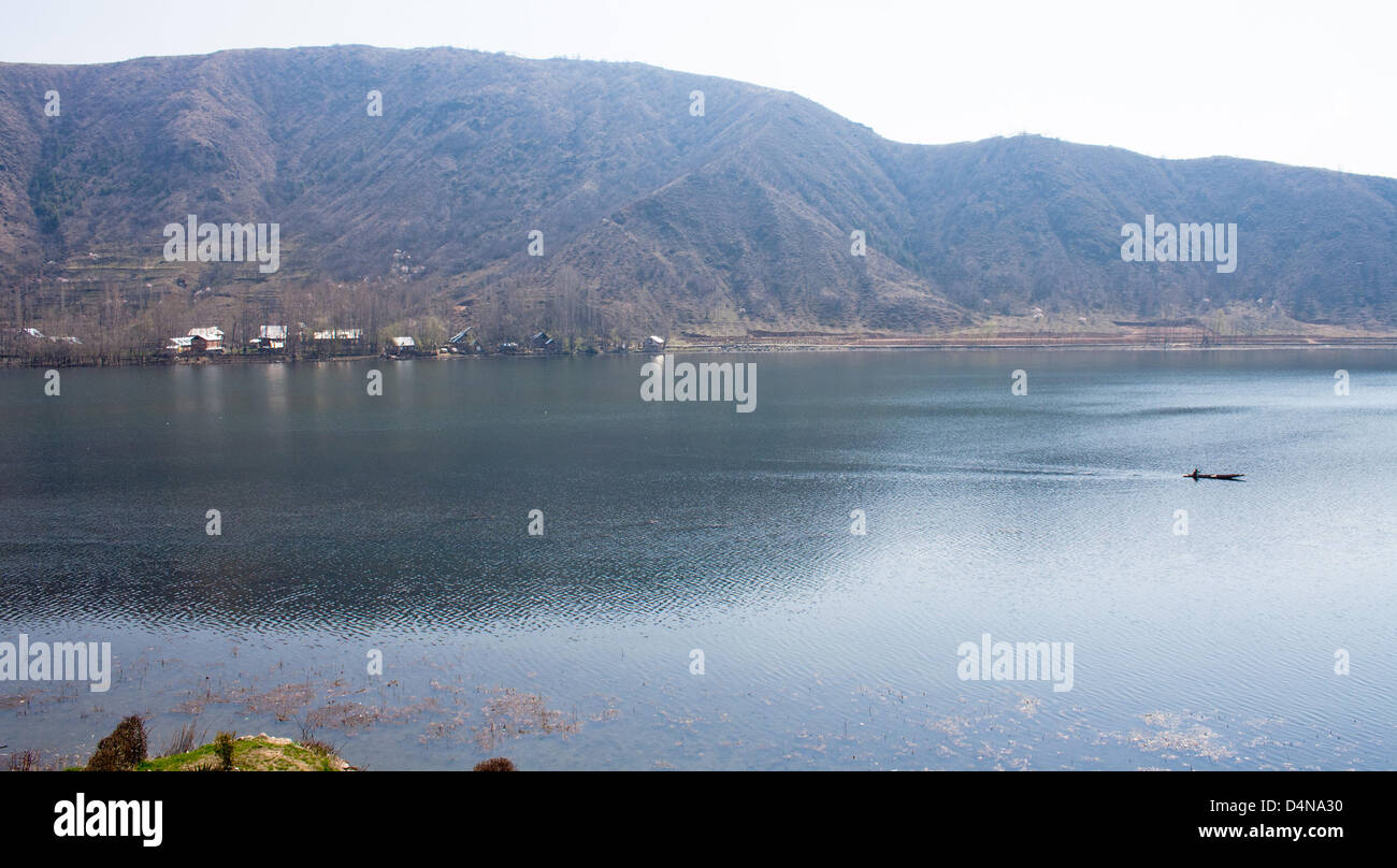 Lake manasbal hi-res stock photography and images - Alamy