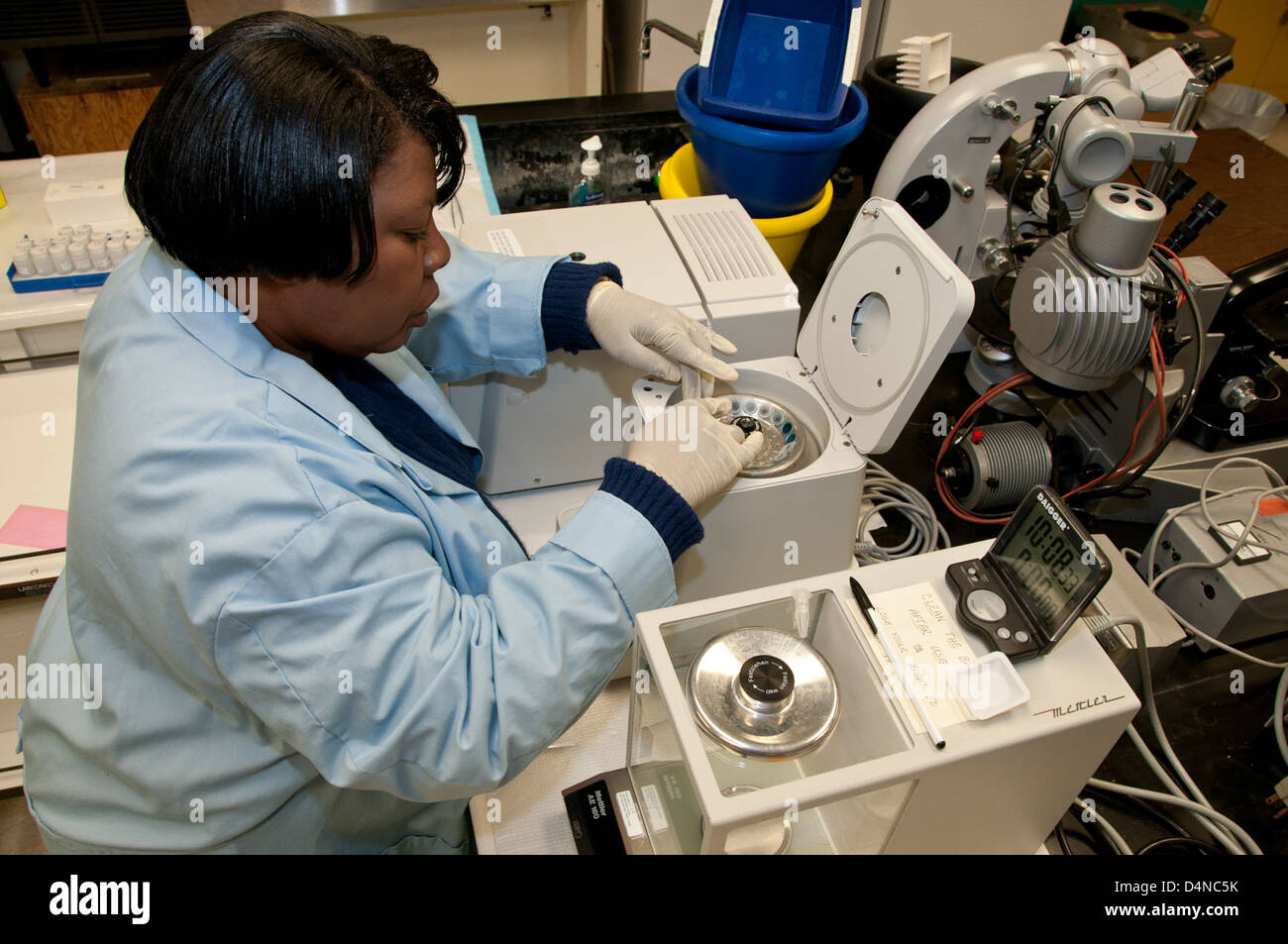 Toxicology laboratory hi-res stock photography and images - Alamy