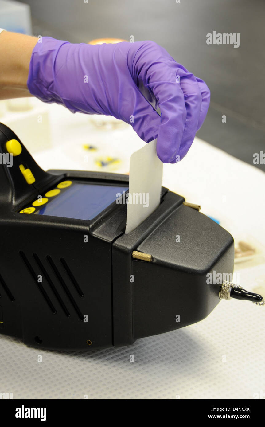 Raman spectroscopy hi-res stock photography and images - Alamy