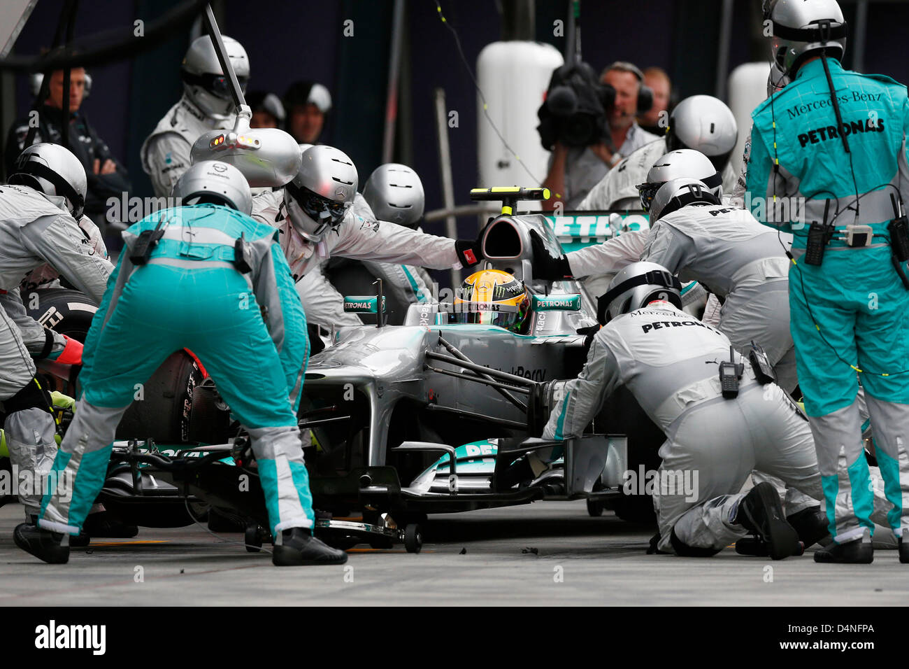 Mercedes formula one pit crew hi-res stock photography and images - Alamy