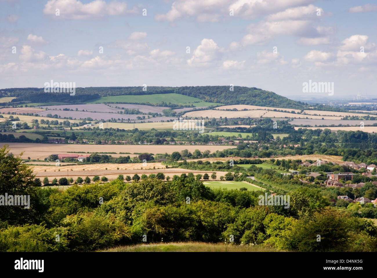 White chalk hills chilterns hi-res stock photography and images - Alamy