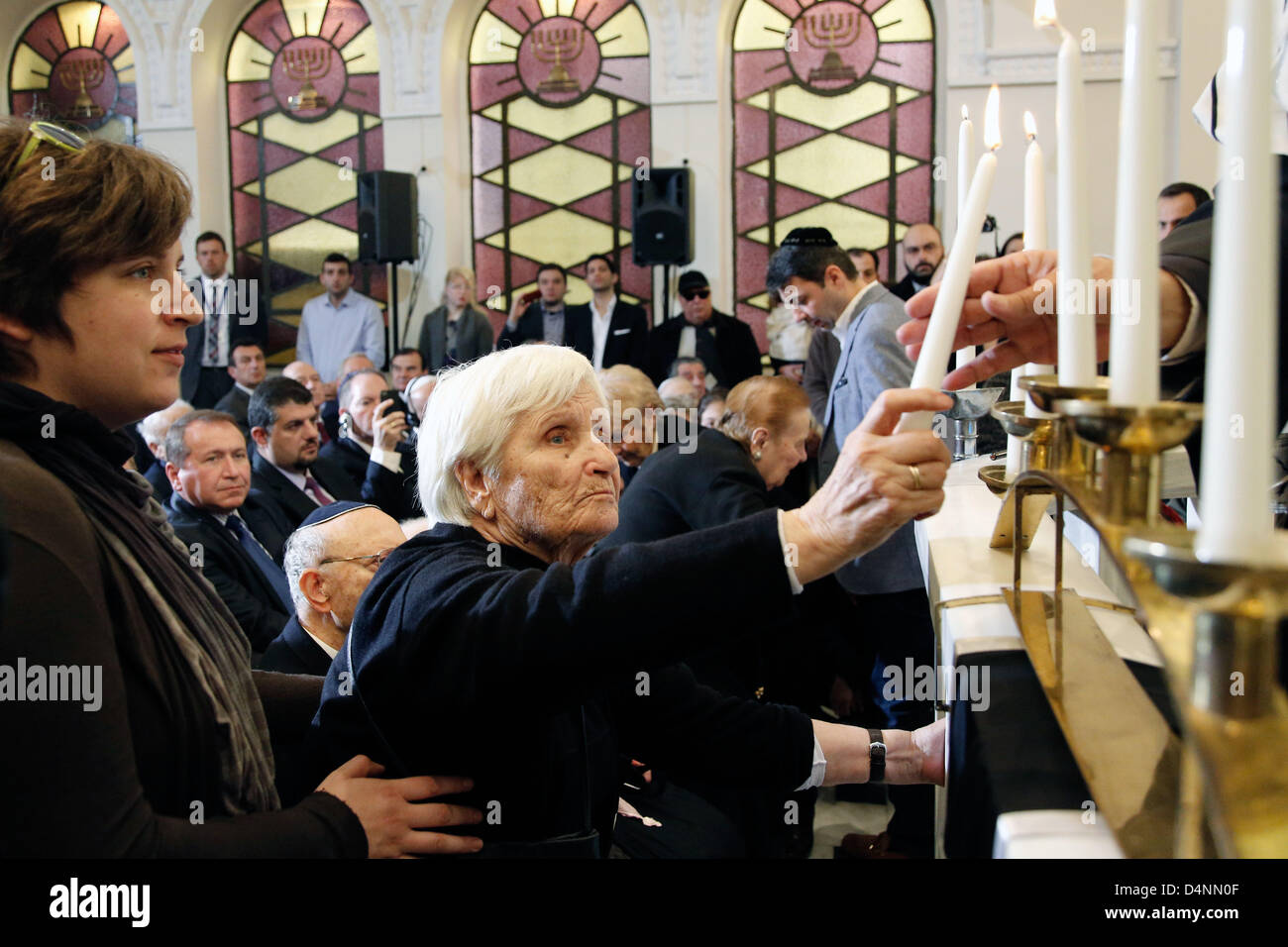 Greek Jews commemorate 70th anniversary of Auschwitz deportation. Greek ...
