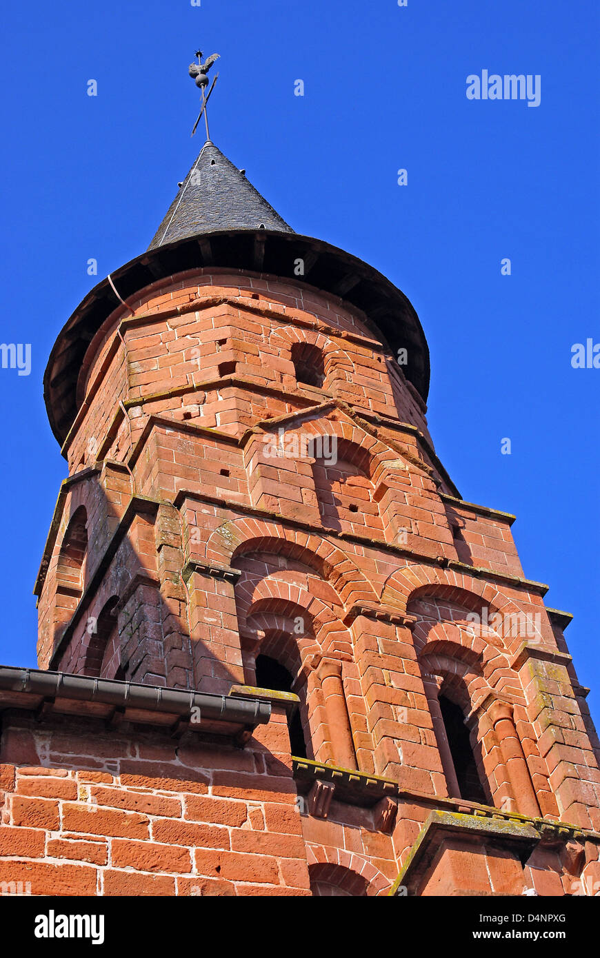 Eglise rouge hi-res stock photography and images - Alamy