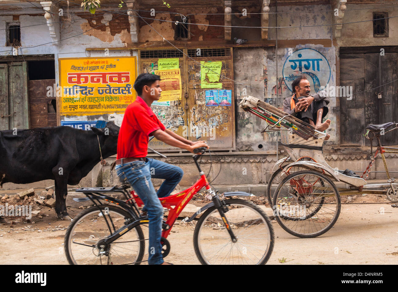 Indian street scene hi-res stock photography and images - Alamy