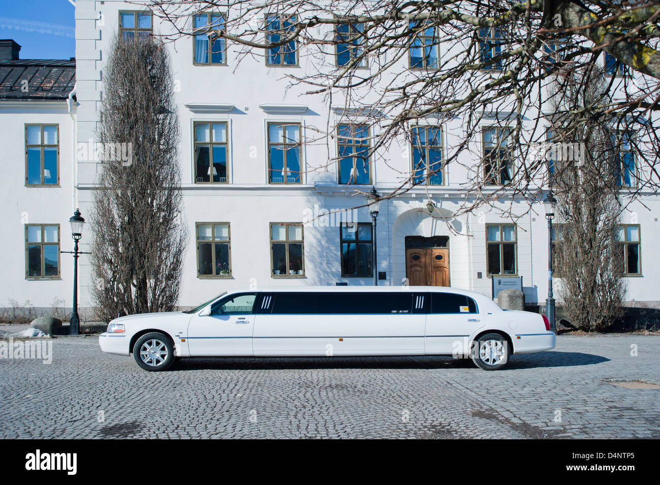 Limousine hi-res stock photography and images - Alamy