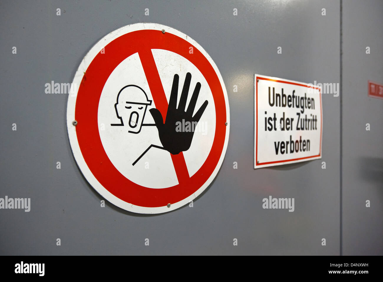 No entry sign in factory hi-res stock photography and images - Alamy