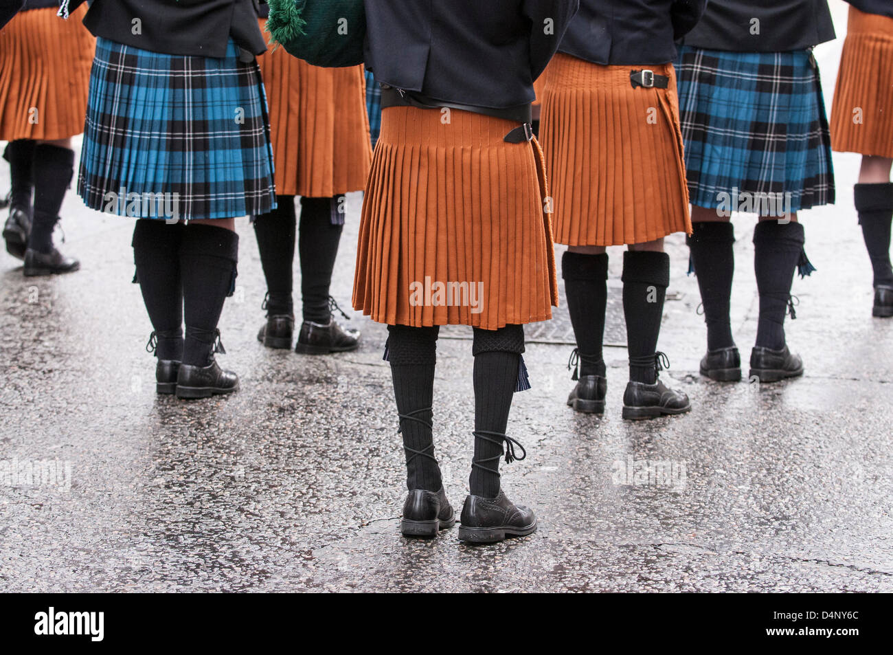 Ceremonial dance kilt hi-res stock photography and images - Alamy