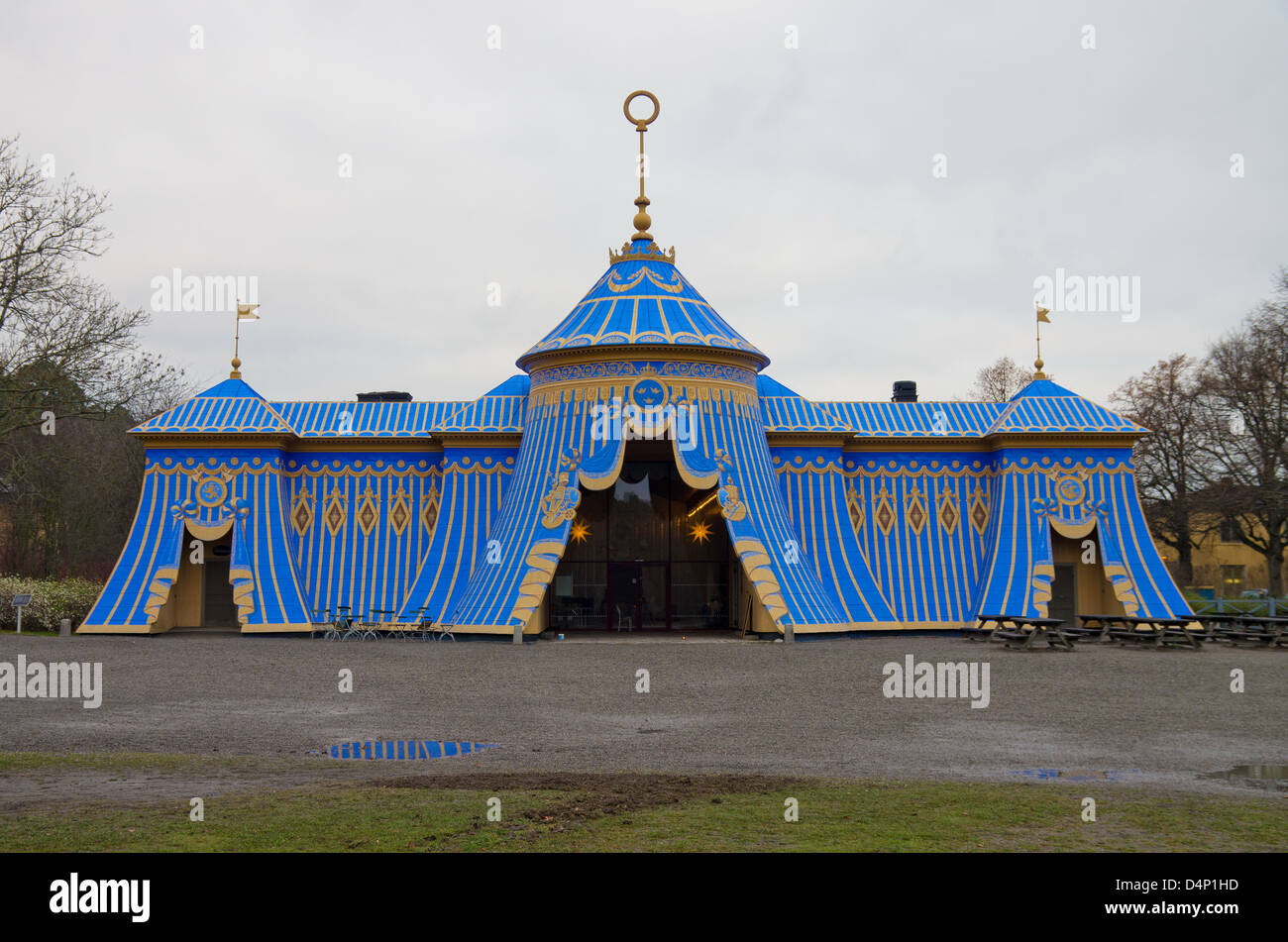 Copper tent hi-res stock photography and images - Alamy