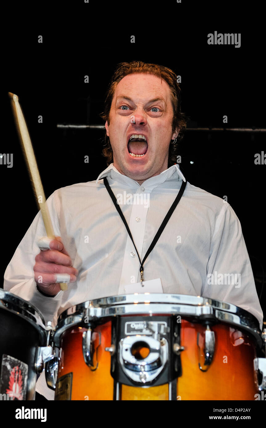 Drumming drums performance music hi-res stock photography and images ...
