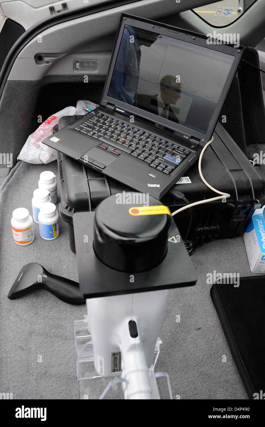 Portable Screening Devices - DSC 0905 Stock Photo - Alamy