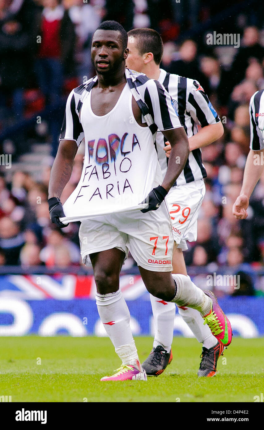 Glasgow, Scotland, UK. Sunday 17th March 2013. Esmael Goncalves ...